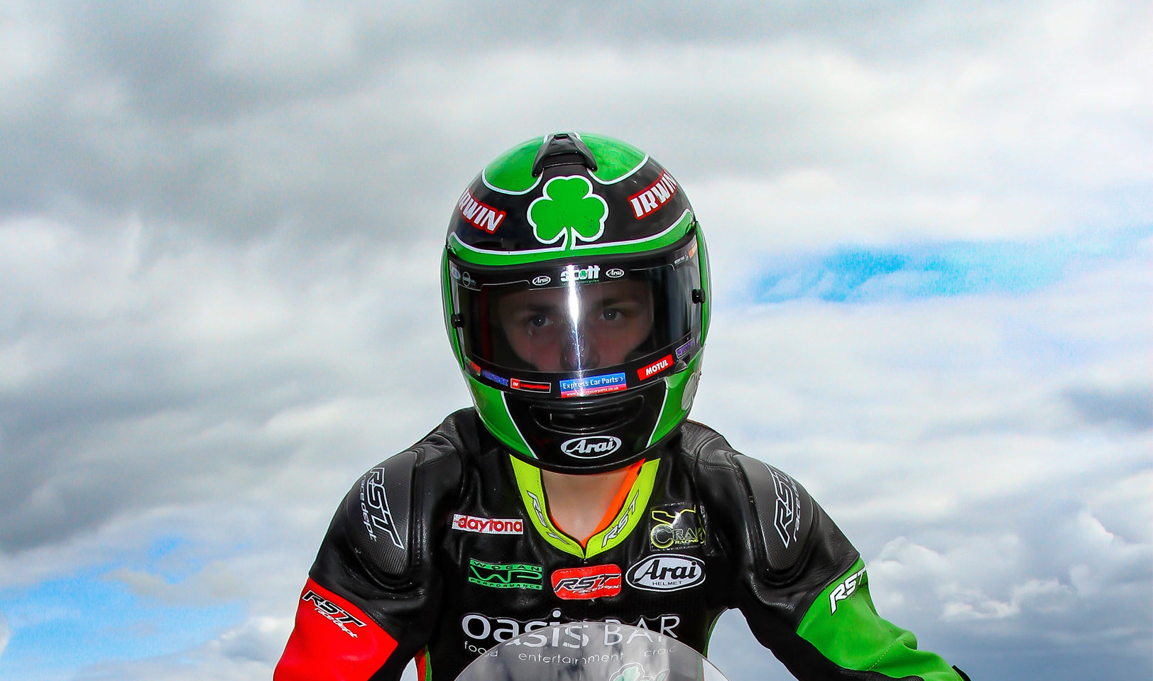 Irwin Racing in dominant form at Mondello Park - Highland Radio ...