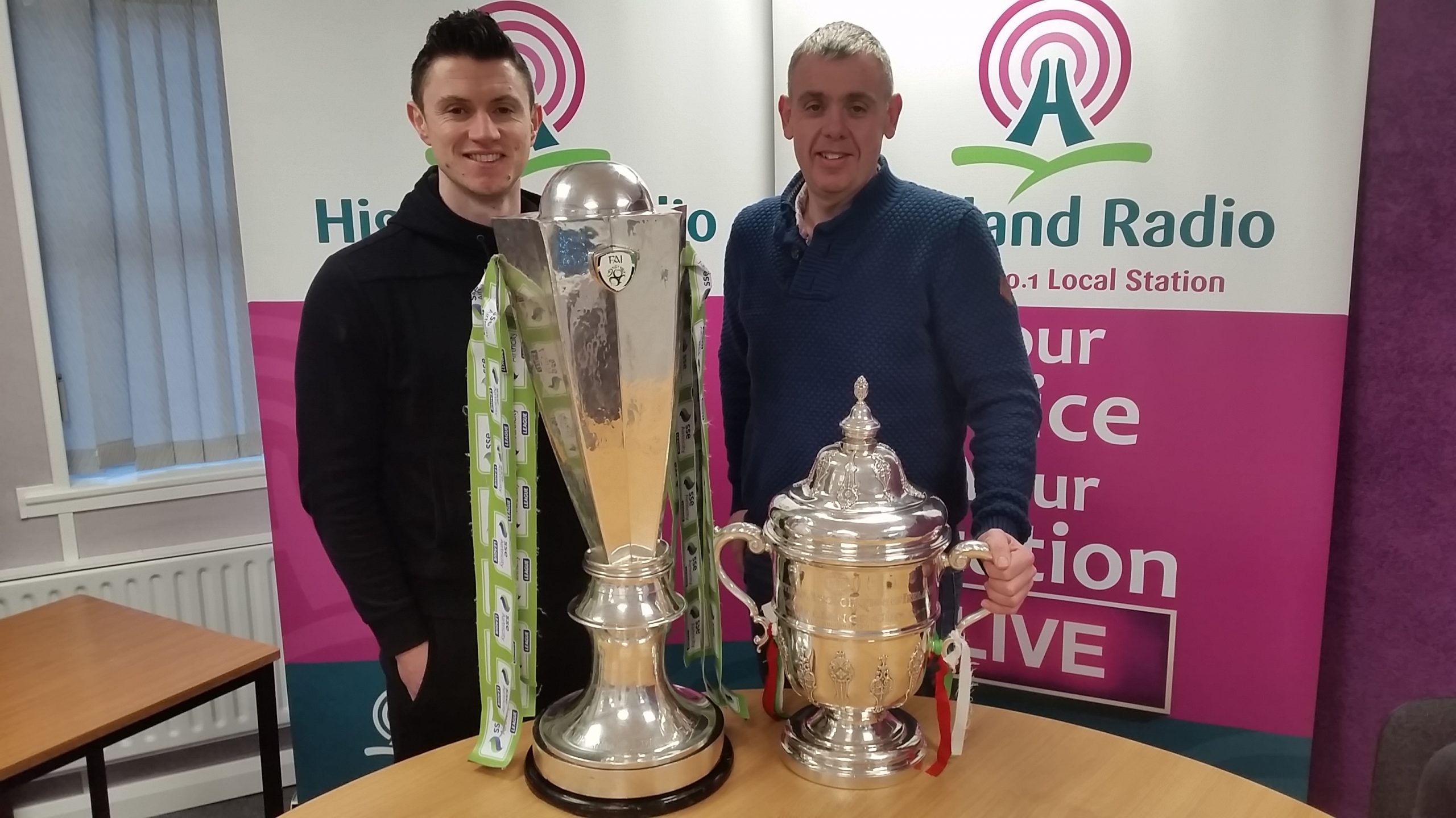 HighlandTV - Johnny Dunleavy back in Donegal with double trophies ...