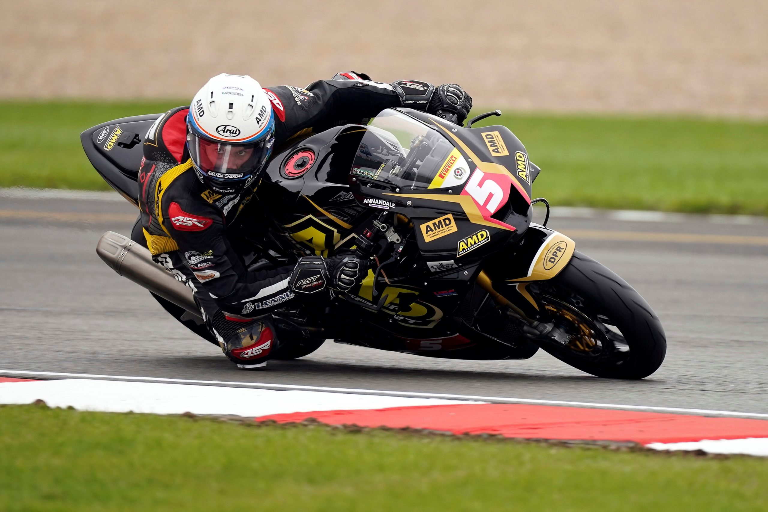 Richard Kerr rounds off season with Sunflower Trophy race success ...