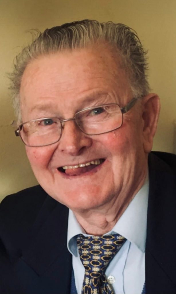 Charlie McGlynn "The Reelin Bar", Garvan, Cloghan - Highland Radio ...