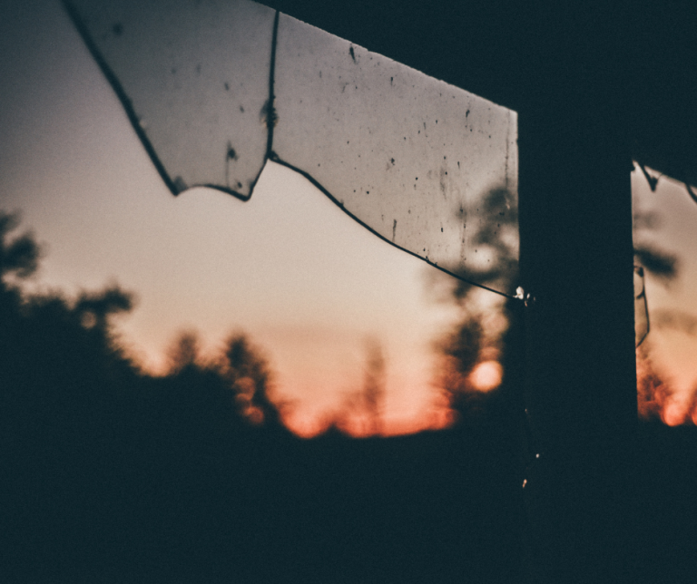 Man seen smashing windows and damaging cars in Falcarragh - Highland ...