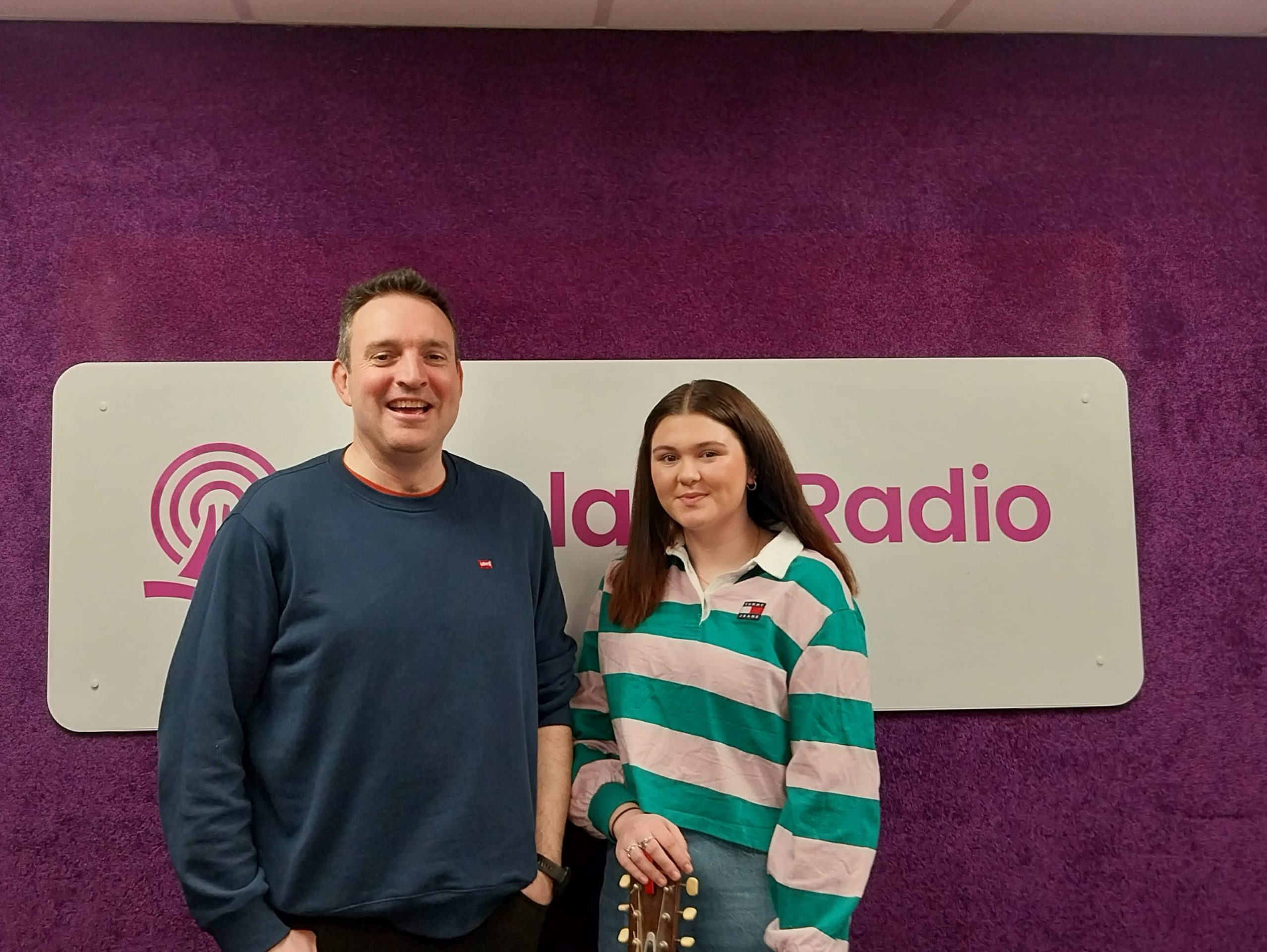 Ruaille Buaille 24ú Eanáir le Siubhán Nic Amhlaoibh/ceol beo ó Emily ...
