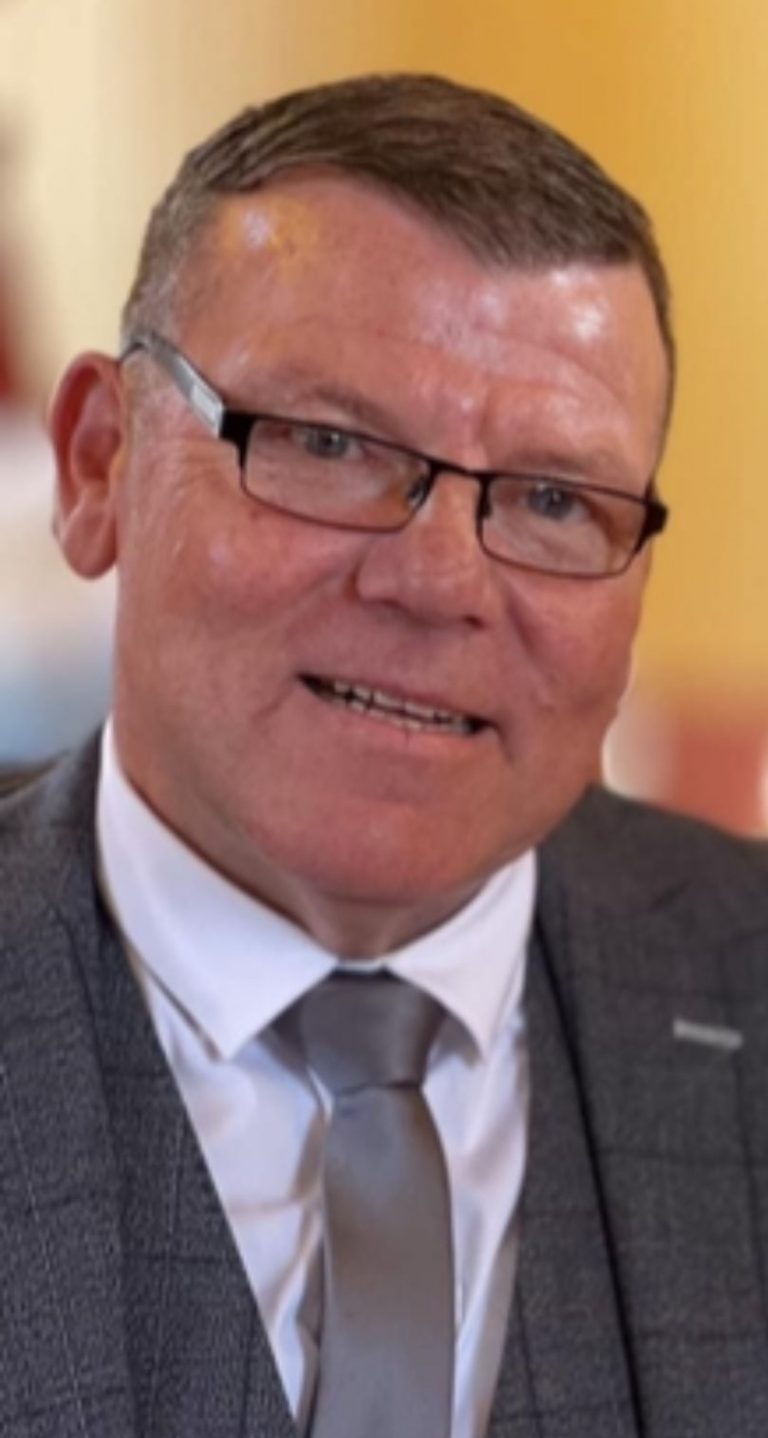 Mark Quinn, Guest House End, Raphoe, Co Donegal - Highland Radio ...