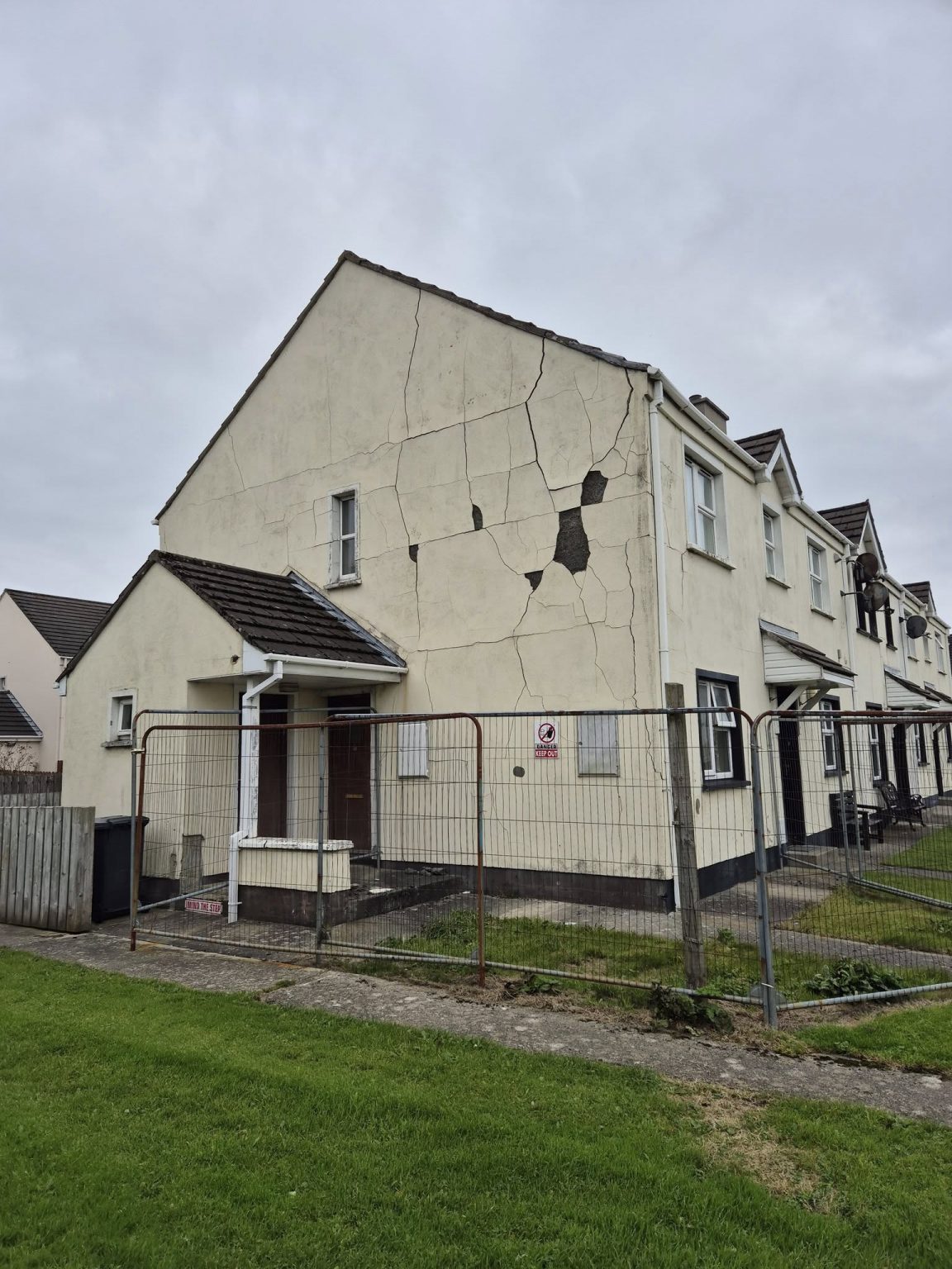 Calls for public inquiry into defective concrete block crisis ...