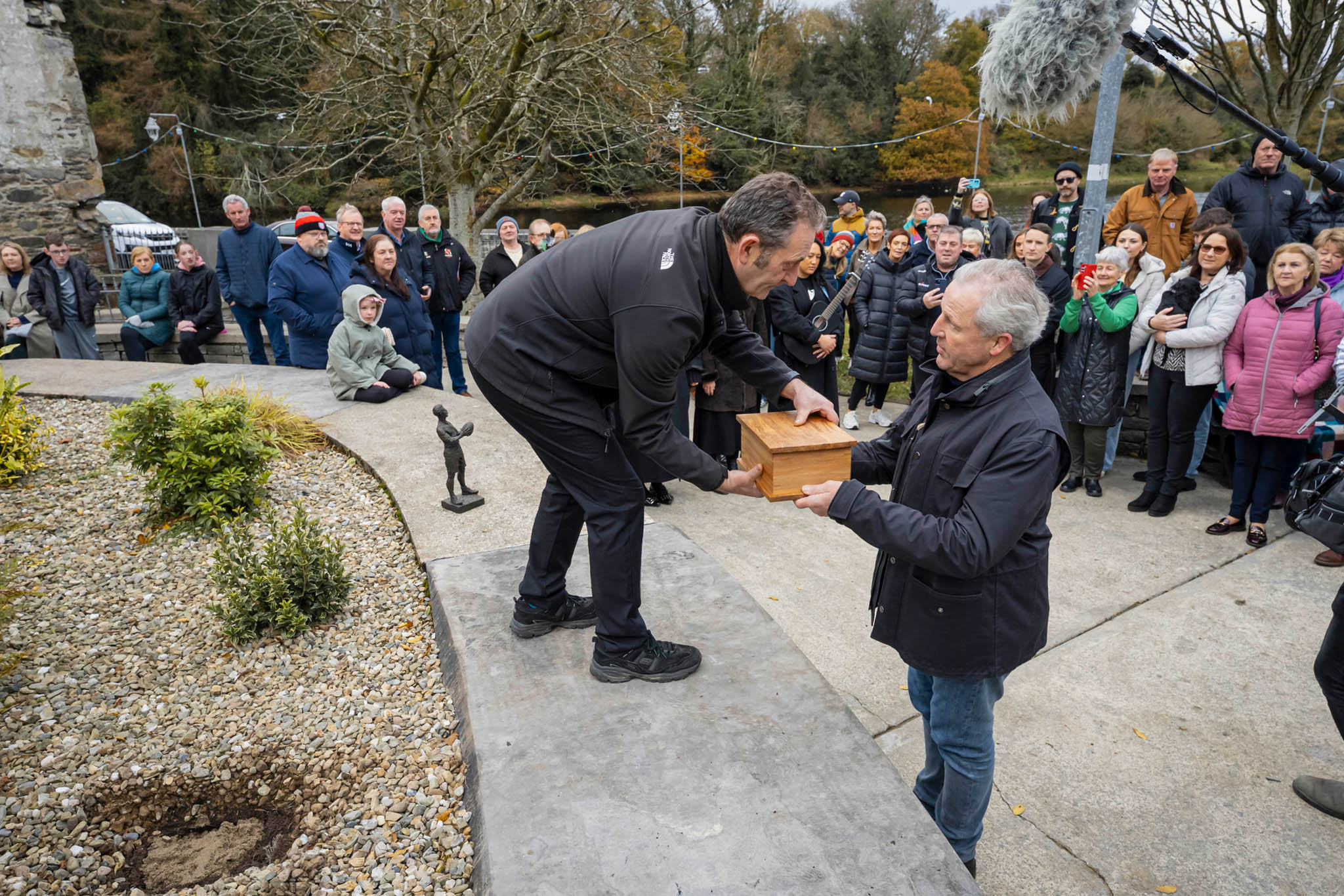 Symbolic homecoming for Ramelton and New Zealand sporting hero Dave ...