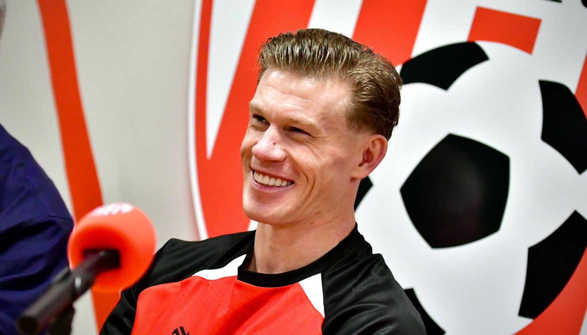 James McClean provides positive update on hip injury - Highland Radio ...