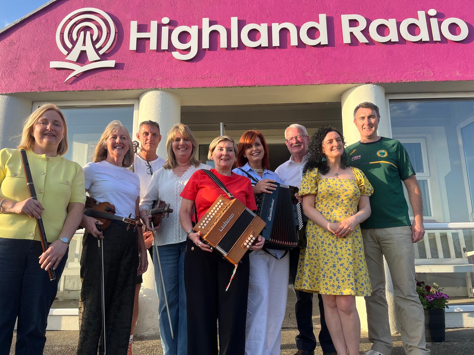 Ruaille Buaille le Donal Mac Giolla Comhaill/Joe Ó Ceallaigh/Noeleen Ní ...